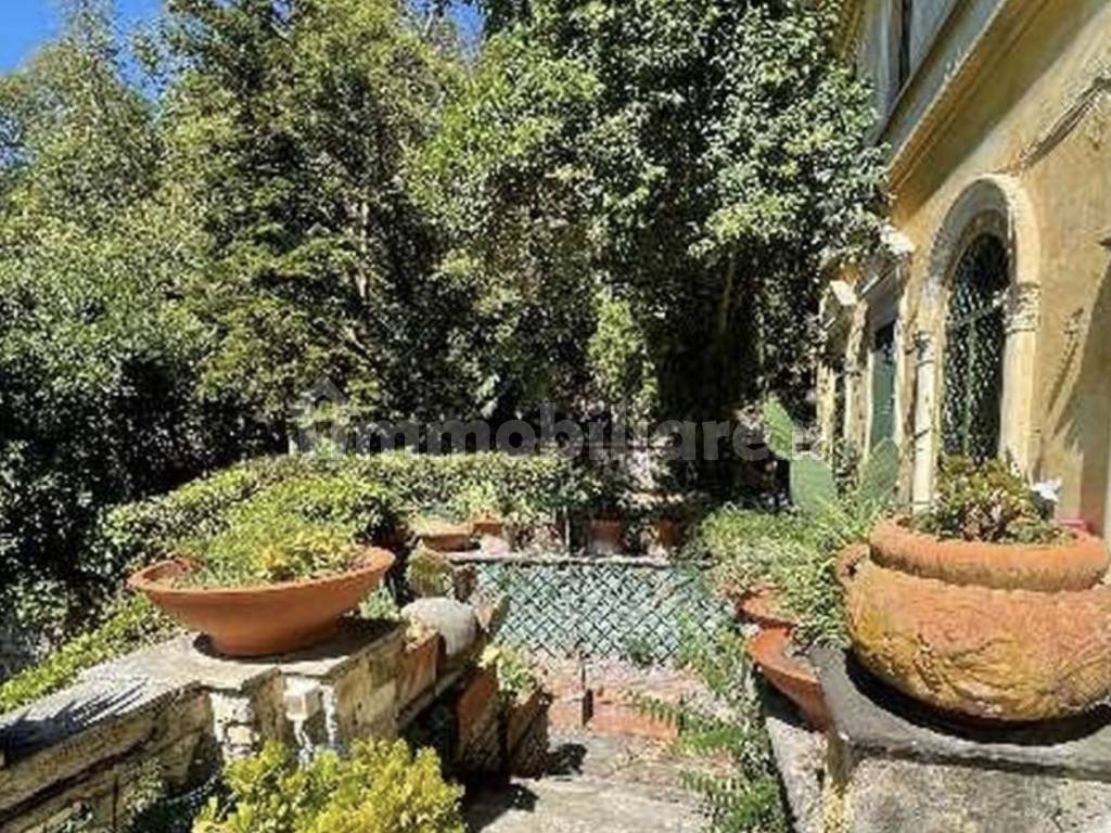 Asta per palazzo - stabile, via Plotino, Piazzale degli Eroi Roma, rif ...