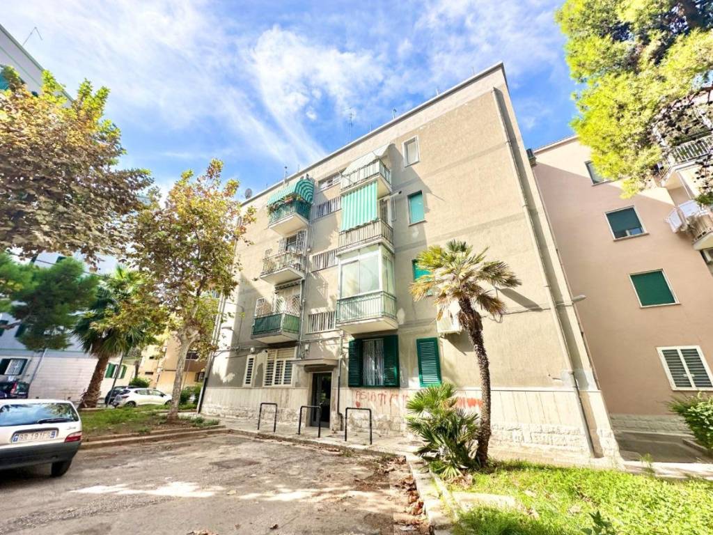 Vendita Appartamento Bari. Quadrilocale in via Pitagora. Buono stato ...