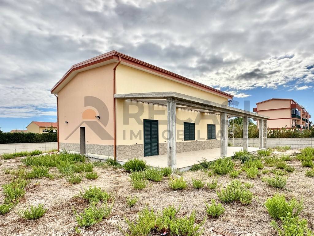 Vendita Villa bifamiliare in via Copernico Coop. Lavima Augusta. Nuova ...