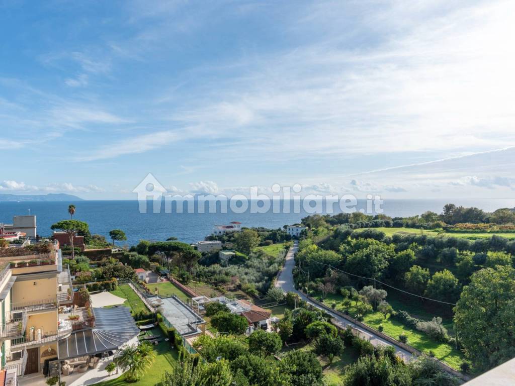 Vendita Villa unifamiliare in via Posillipo 66 Napoli. Buono stato ...