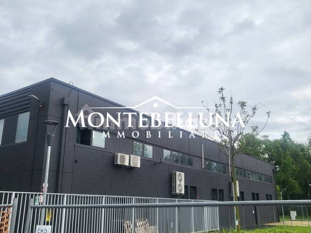 Capannone via Roma 35, Montebelluna, Rif. 115231099 - Immobiliare.it
