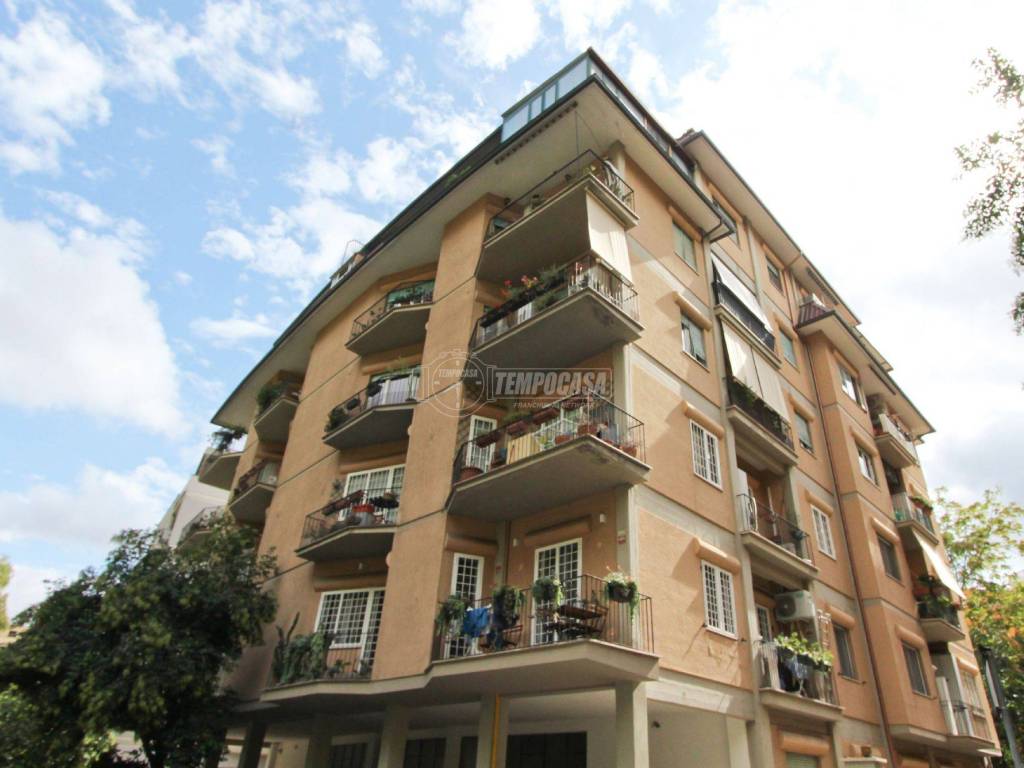 Affitto Appartamento Roma. Trilocale in via Antonio Labriola. Quinto ...