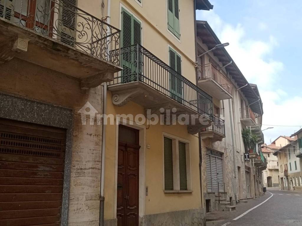 Vendita Villa unifamiliare in via Roma 169 Masserano. Buono stato, con ...