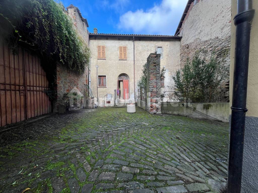 Vendita Appartamento in via Camillo Benso di Cavour. Santo Stefano ...