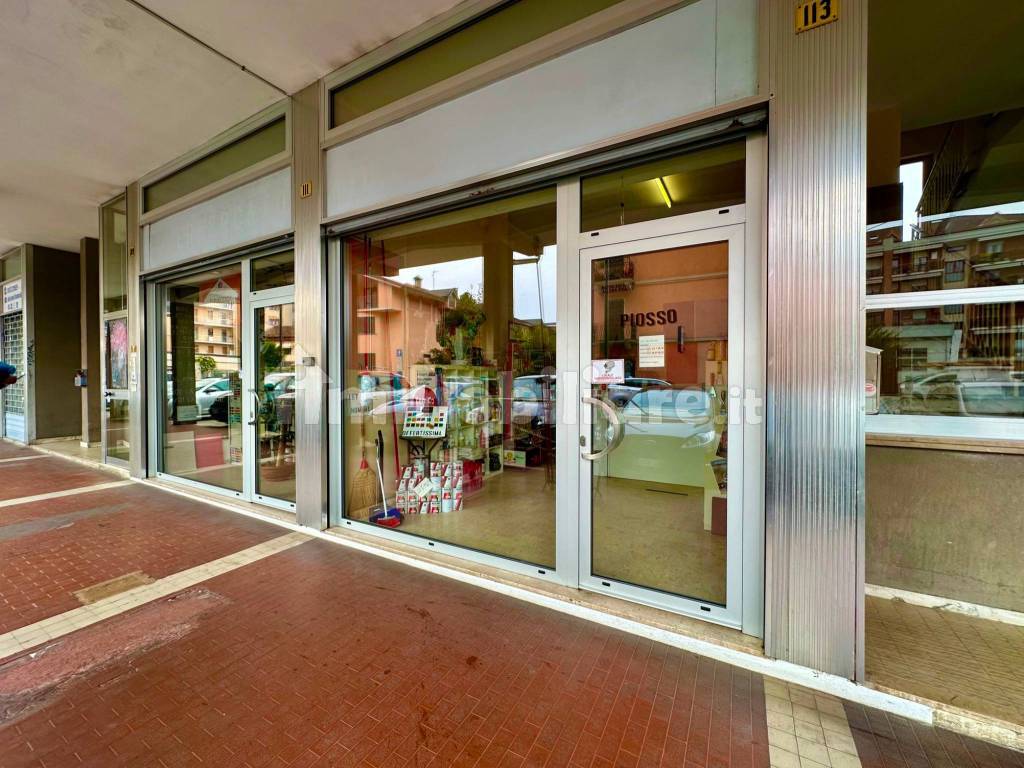 Locale commerciale via Torino 111, Savigliano, Rif. 115368861 ...