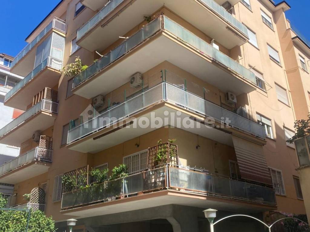 Vendita Appartamento Roma. Bilocale in via del Vascello. Buono stato ...