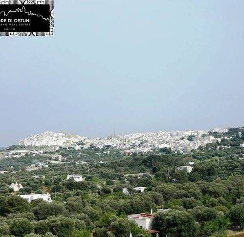 Vendita Villa unifamiliare Ostuni. Buono stato, riscaldamento autonomo, 200 m², rif. 115378717