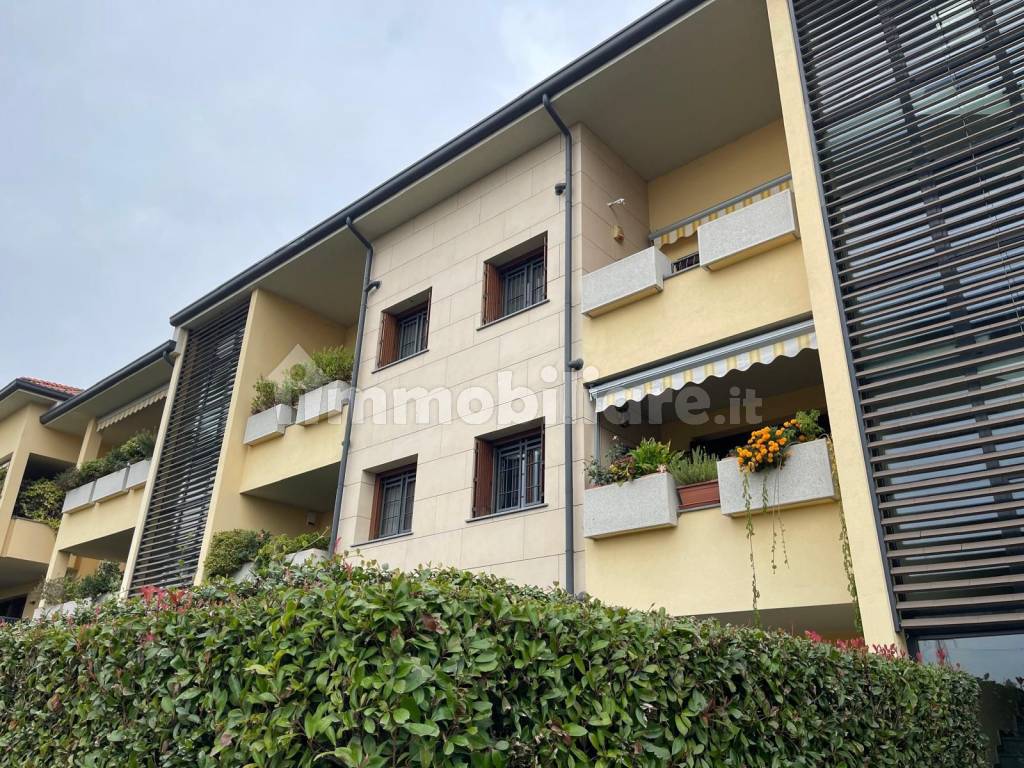 Vendita Appartamento Assago. Trilocale in via Bazzana Inferiore. Ottimo ...