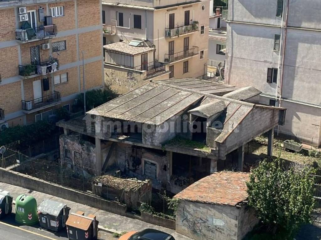 Vendita Rustico in via Carano Roma. Nuovo, posto auto, 316 m², rif ...