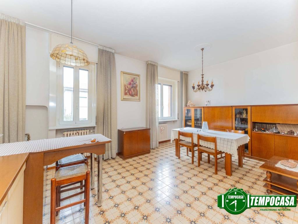 Vendita Appartamento Cinisello Balsamo. Trilocale in piazza Andrea ...