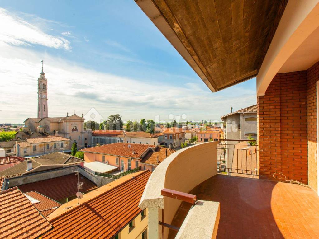 Vendita Appartamento Magnago. Trilocale in piazza Italia 11. Ottimo ...