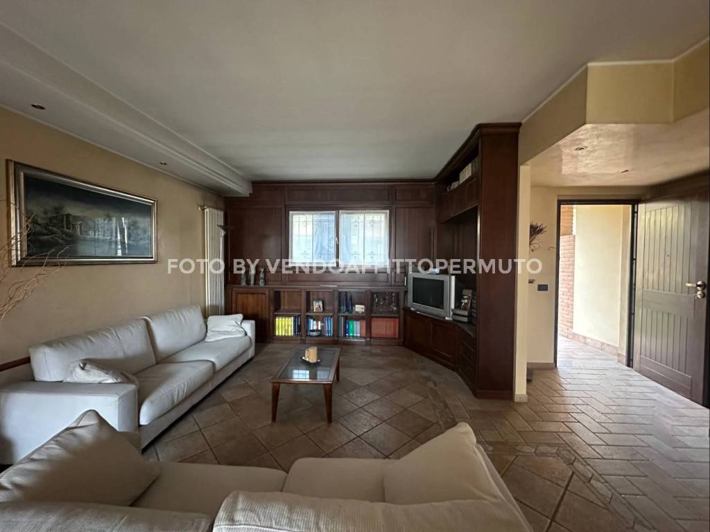 Vendita Villa a schiera in via Pietro Bonetti Calcio. Ottimo stato ...