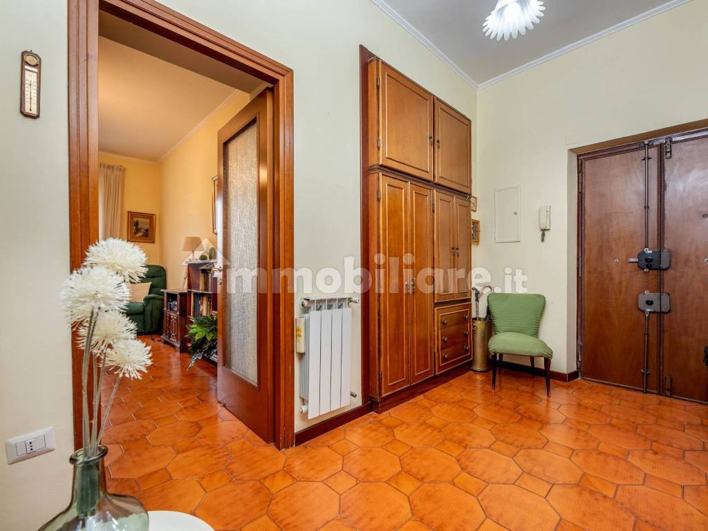 Vendita Appartamento Roma. Bilocale in via Rocca Priora 18. Buono stato ...