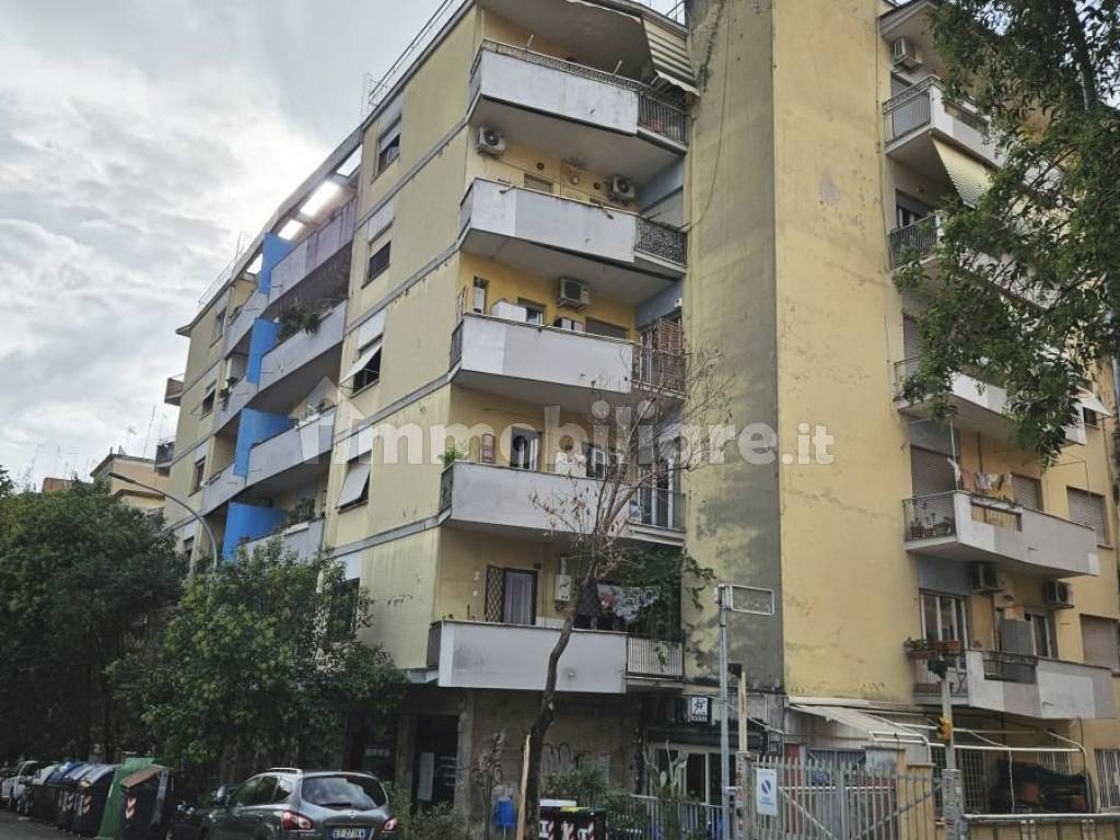 Vendita Attico in via Giovanni Maggi Roma. Buono stato, con terrazza ...