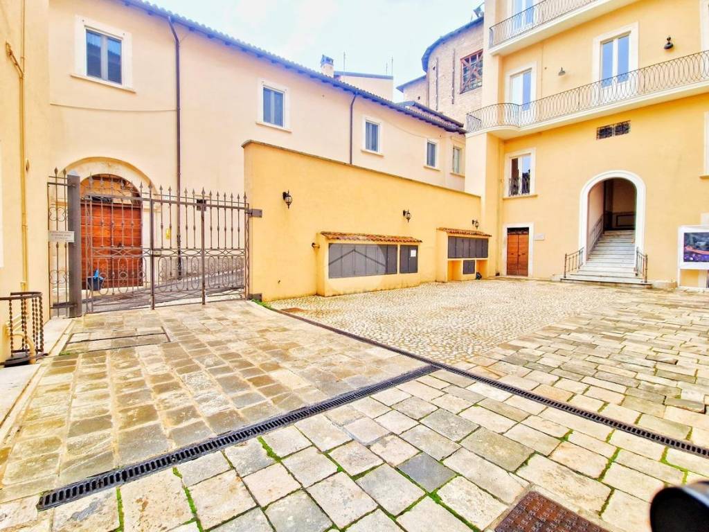 Affitto Appartamento L'Aquila. Quadrilocale in Studi via Altomari 9 ...