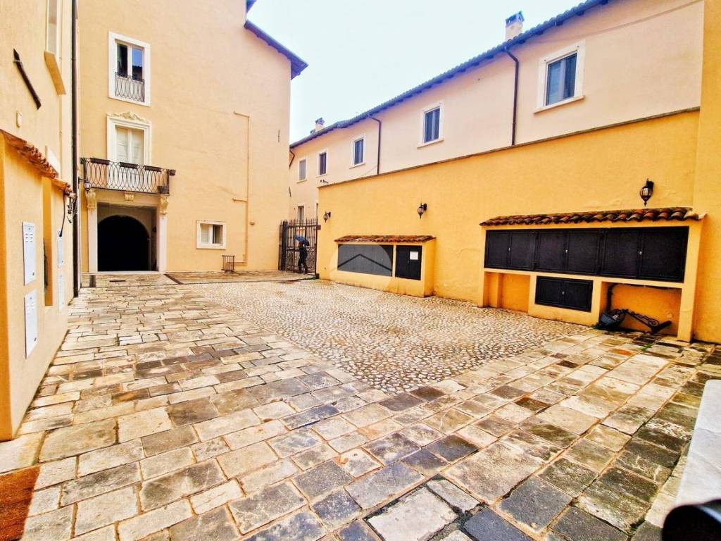 Affitto Appartamento L'Aquila. Quadrilocale in Studi via Altomari 9 ...