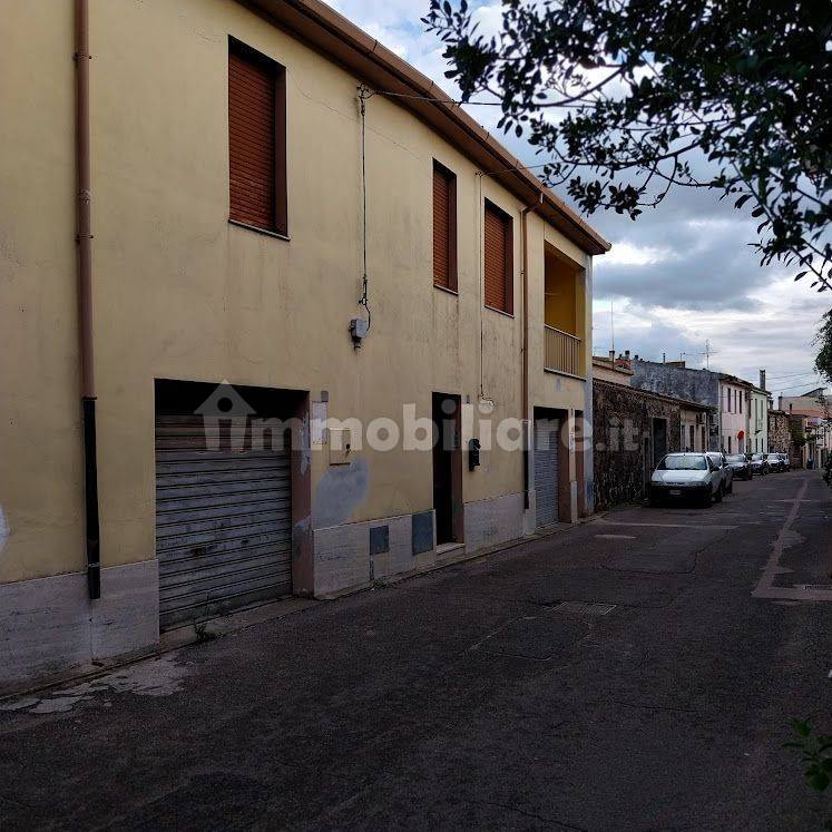 Affitto Appartamento Ghilarza. Quadrilocale in via Cristoforo Colombo ...