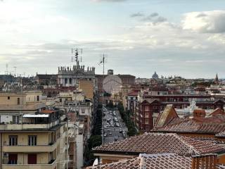 Case in vendita in Via Taranto, Roma - Immobiliare.it