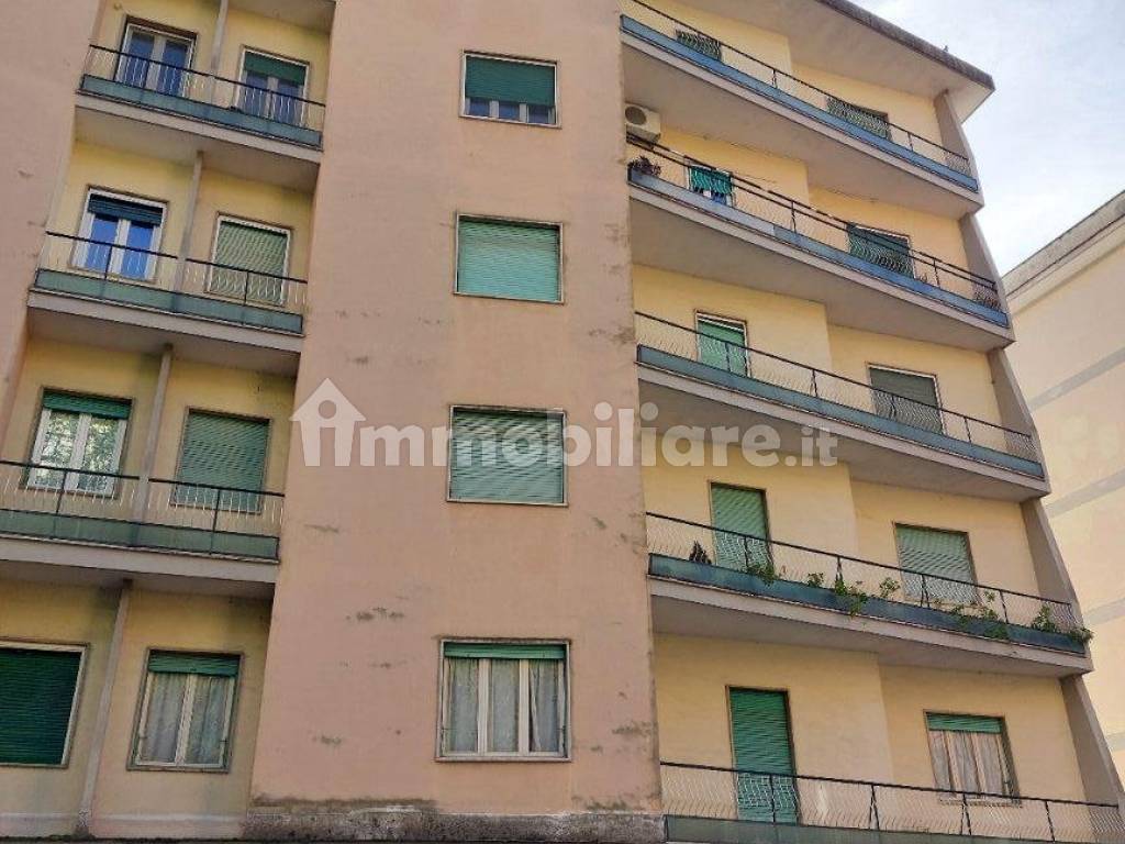 Vendita Appartamento Frosinone. Quadrilocale in via Firenze 41. Buono ...