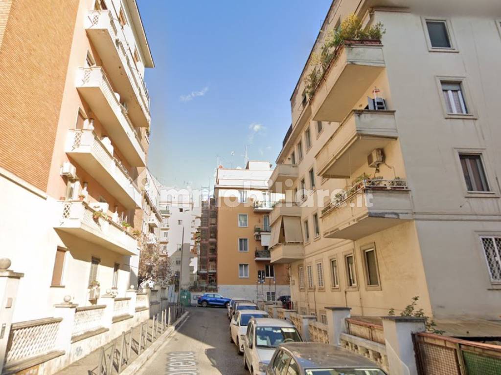 Stanza singola in affitto, affittasi camera singola via Fibreno ...