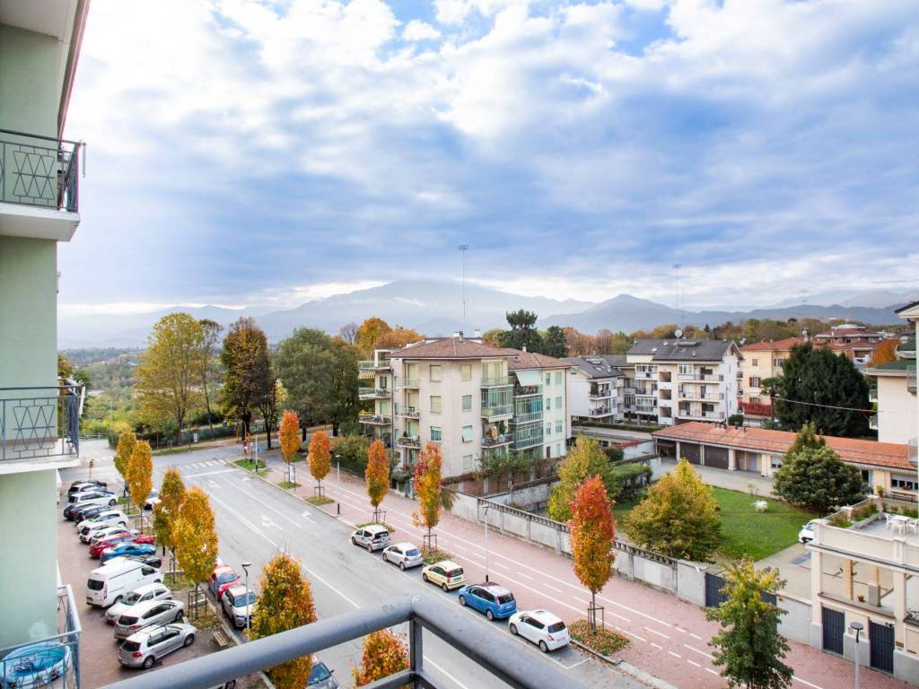 Vendita Appartamento in via Lorenzo Bertano 15. Cuneo. Da ristrutturare ...