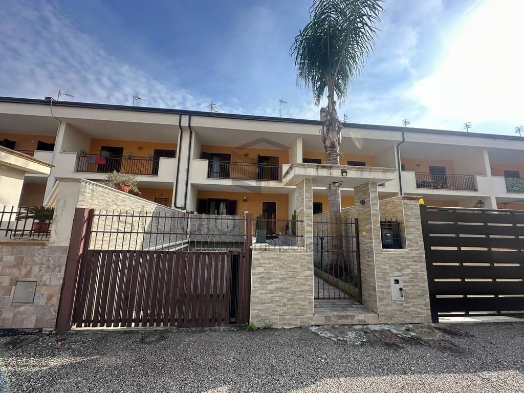 Vendita Villa a schiera in via Roma San Marcellino. Ottimo stato, posto ...