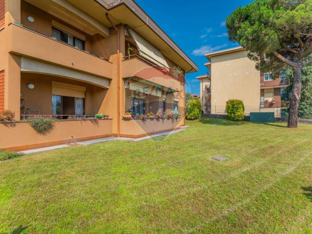 Vendita Appartamento Jerago con Orago. Trilocale in via Col di Lana 2b ...