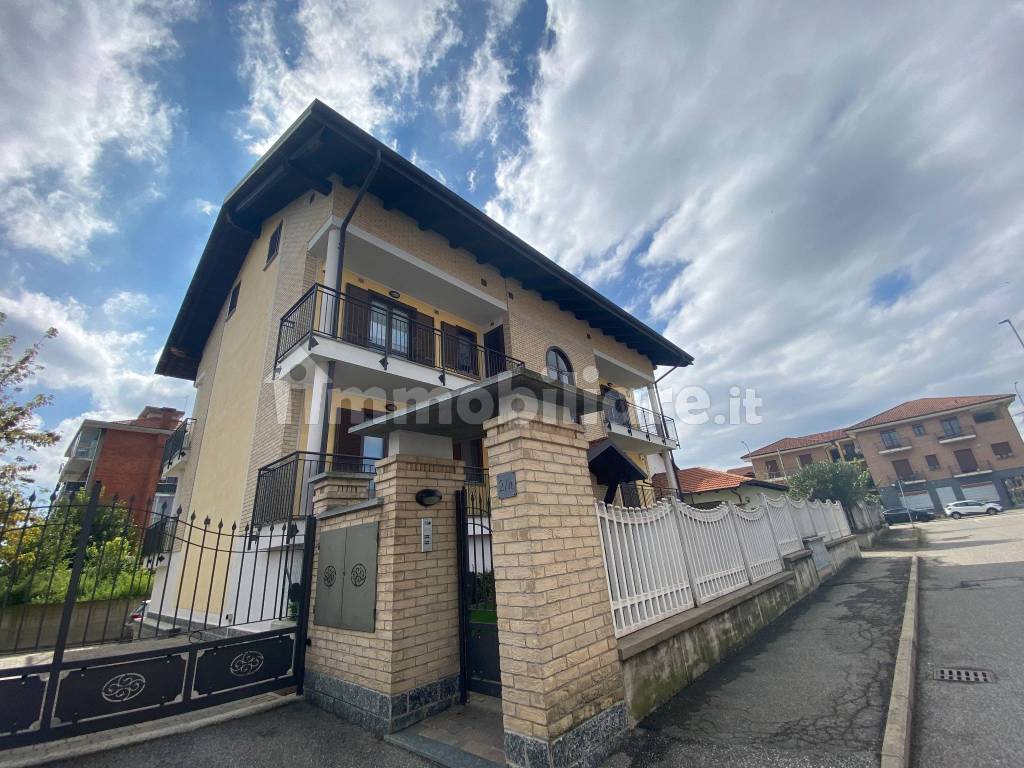 Vendita Appartamento in via Case Sparse 2. Mappano. Ottimo stato, su ...