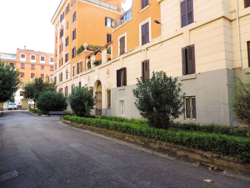 Vendita Soffitta in via Taranto 95 Roma. Con terrazza, rif. 115671607