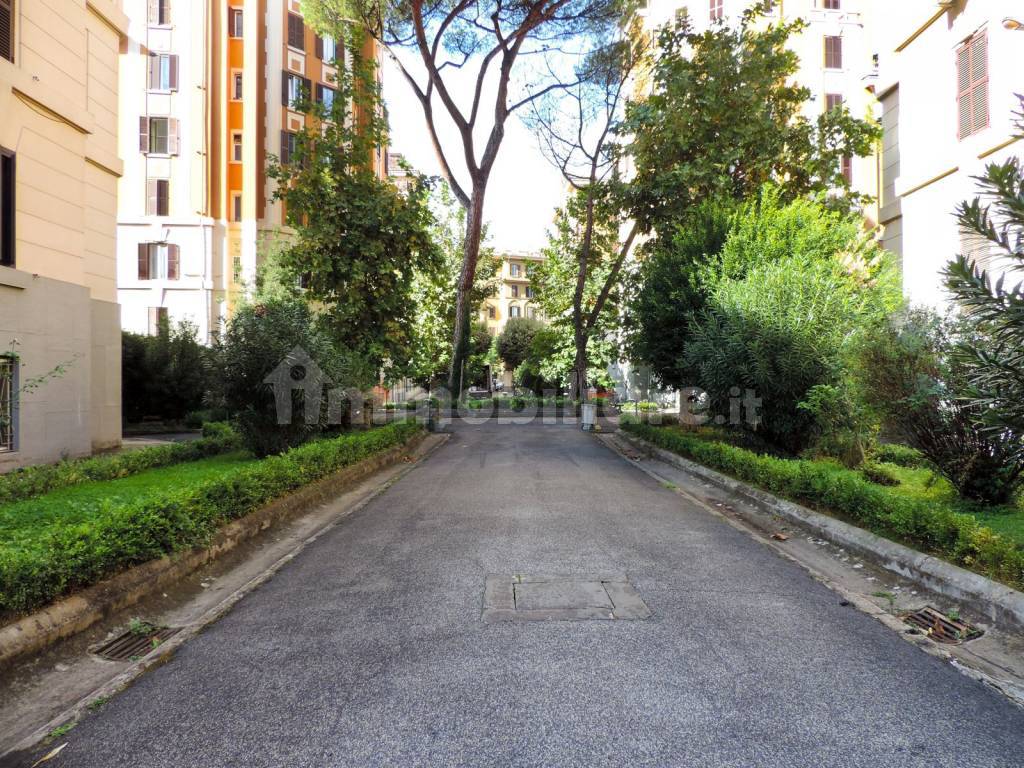 Vendita Soffitta in via Taranto 95 Roma. Con terrazza, rif. 115671607