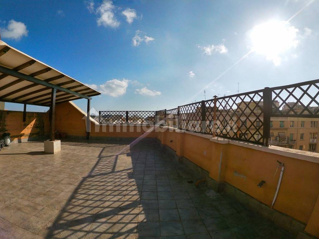 Vendita Soffitta in via Taranto 95 Roma. Con terrazza, rif. 115671607