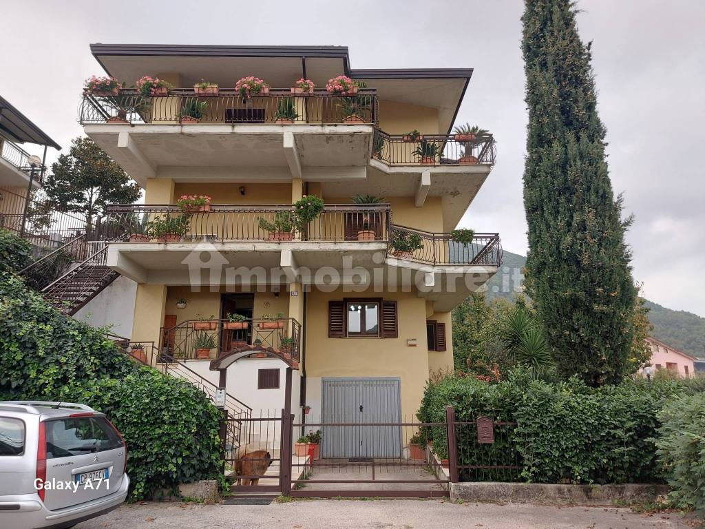Vendita Villa plurifamiliare in via Taverna Campanile Monteforte Irpino ...