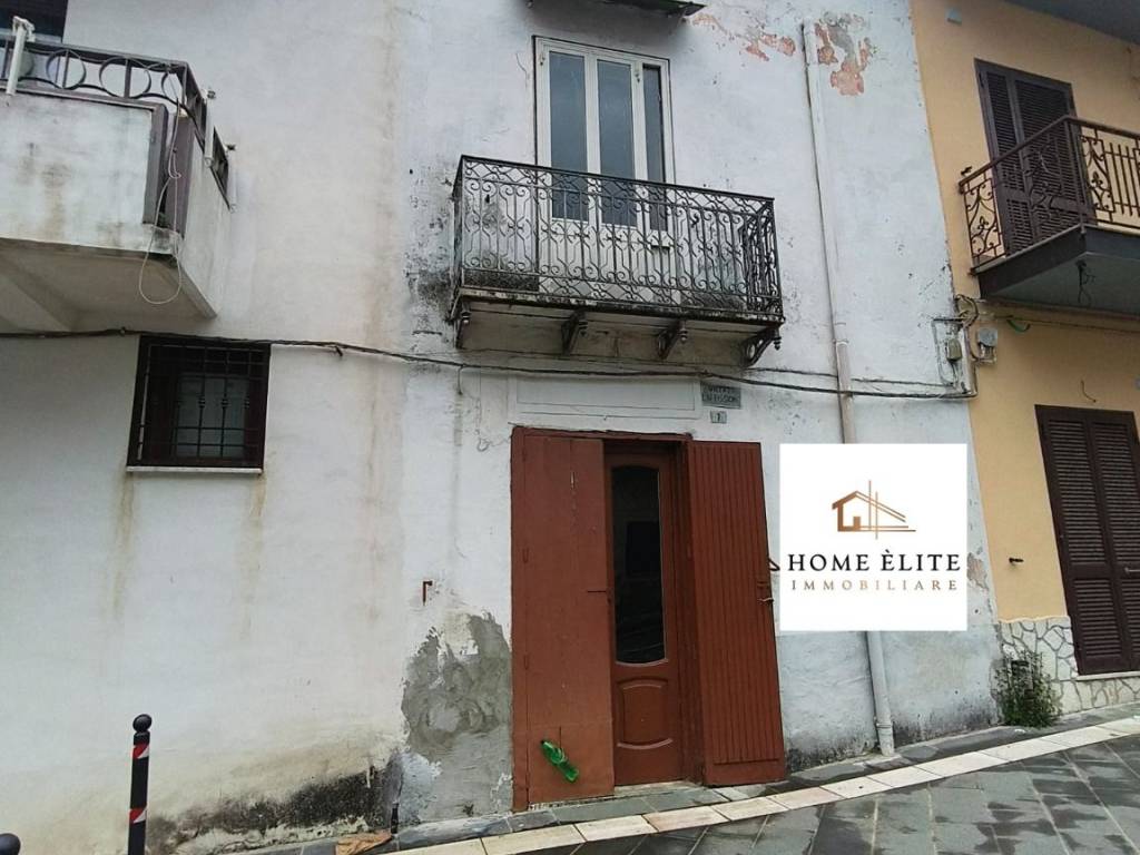 Vendita Appartamento Quadrelle. Quadrilocale in via Roma 7. Da ...