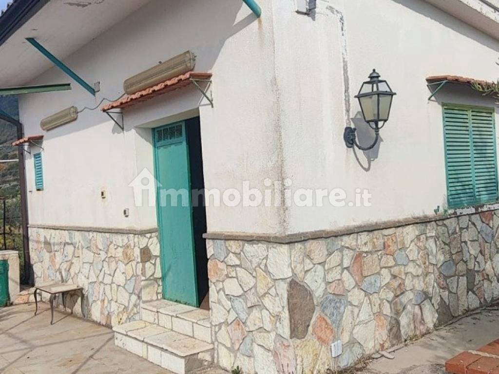 Vendita Rustico in Contrada Saravulli Piana degli Albanesi. Buono stato ...