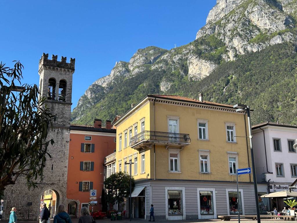 Vendita Appartamento Riva del Garda. Trilocale in viale Roma 5. Da ...