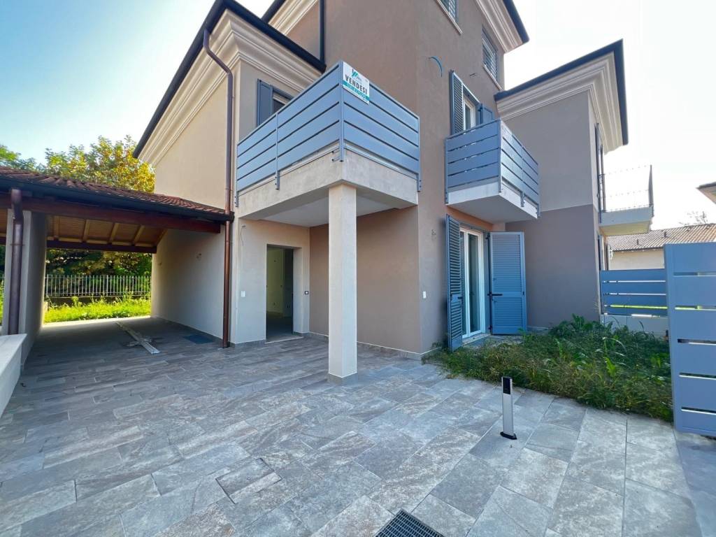 Vendita Villa bifamiliare in via Luigi Einaudi Capriano del Colle ...