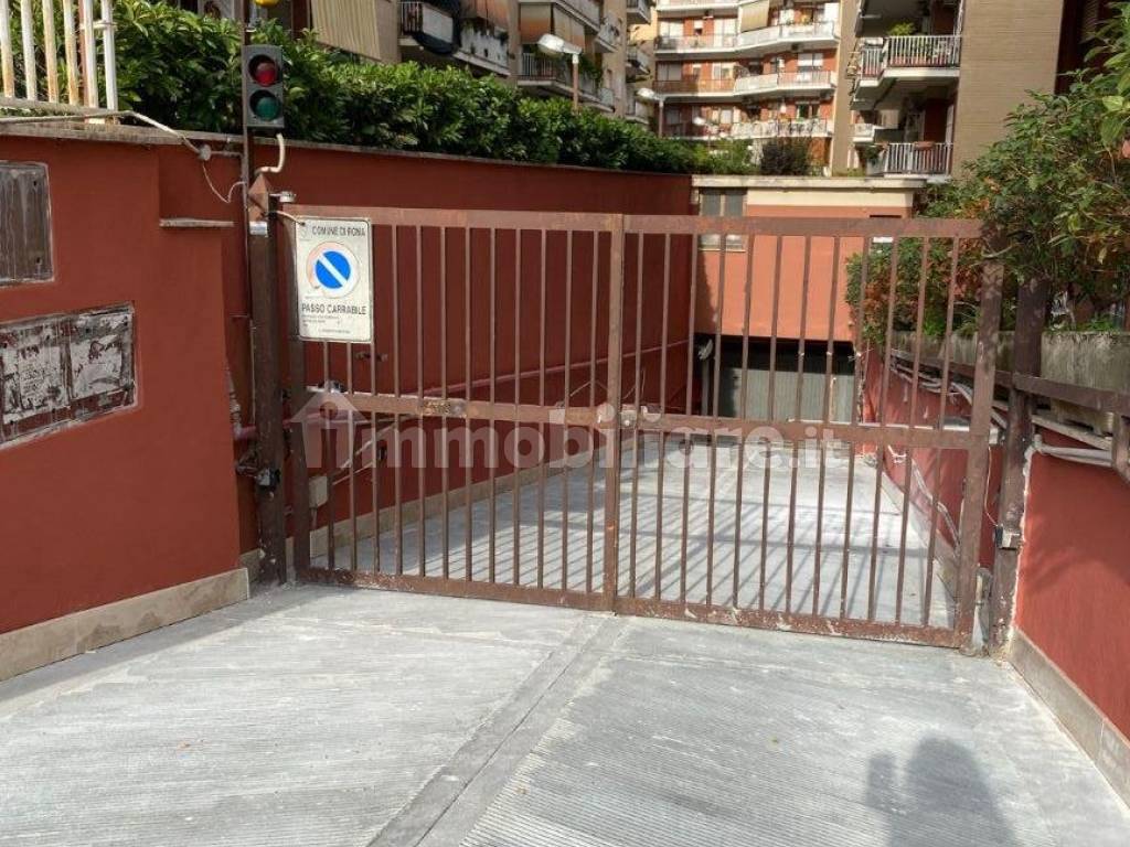 Garage - Box via Val Maggia, Roma, Rif. 115722093 - Immobiliare.it