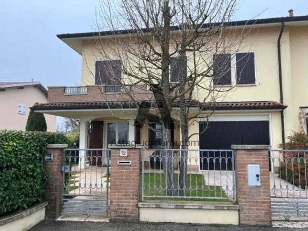 Asta per villa, via Borghetto, 12, Centro Mirandola, rif. 115722591 ...