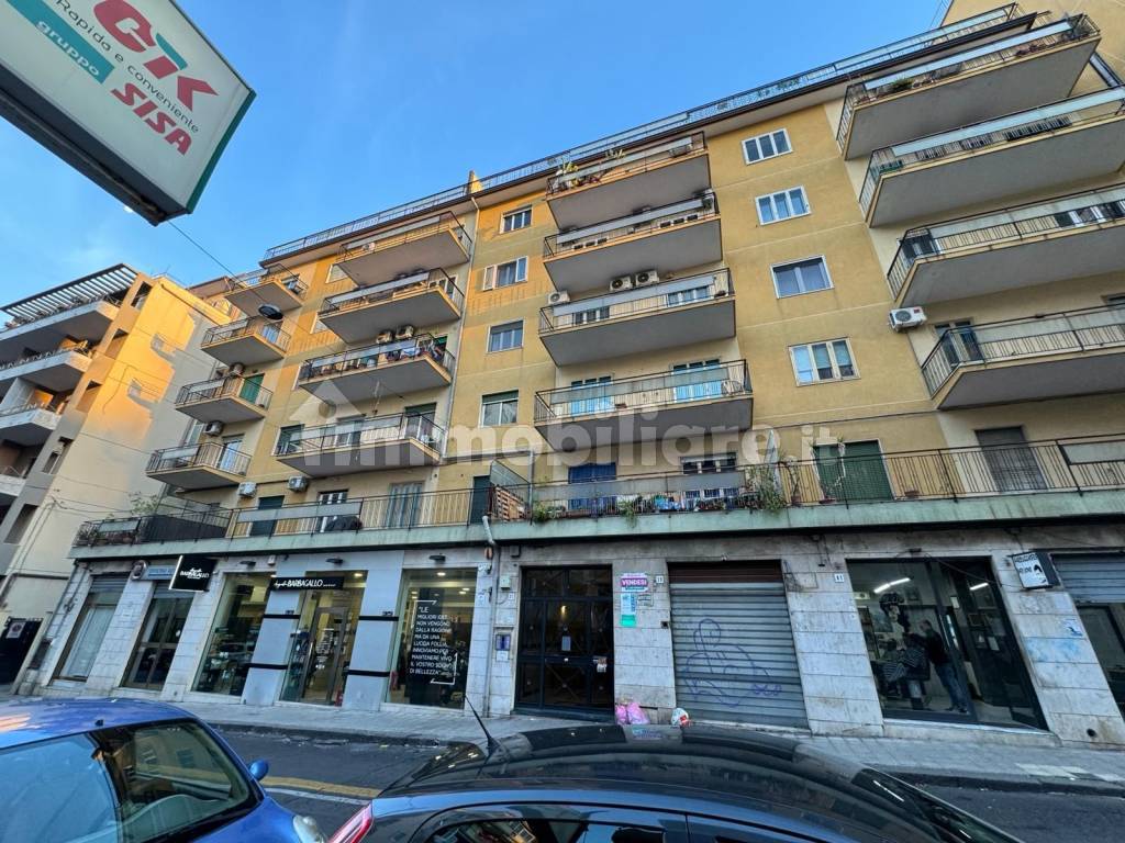 Vendita Appartamento Catania. Trilocale in via Raimondo Franchetti. Da ...