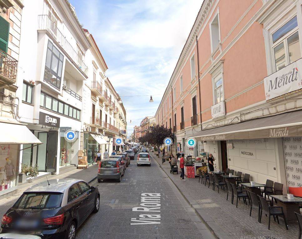 Locale commerciale via Roma, Aversa, Rif. 115774793 - Immobiliare.it