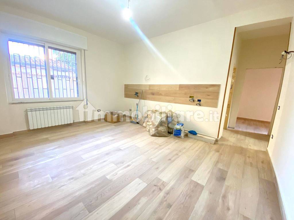 Ufficio - Studio via Aviere Mario Pirozzi, Giugliano in Campania, Rif ...