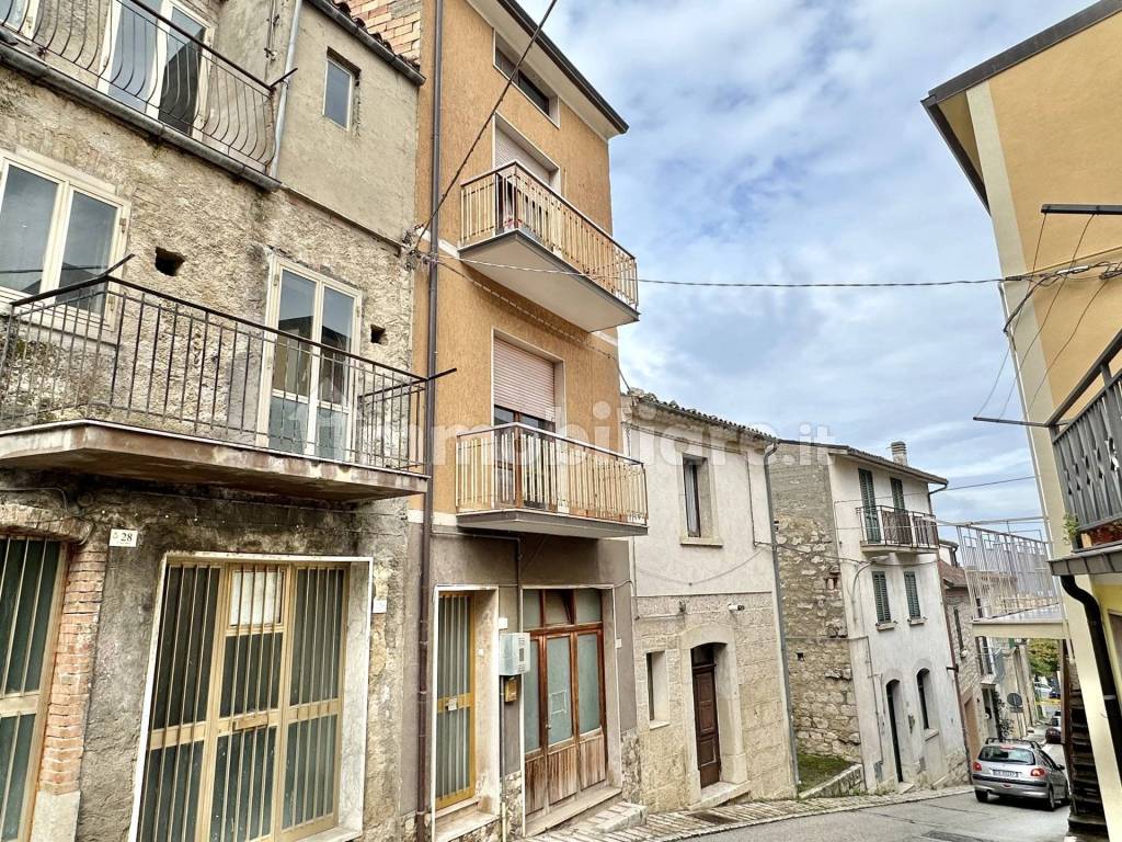 Vendita Appartamento in vicolo I Sant' Angelo,. Gambatesa. Da ...