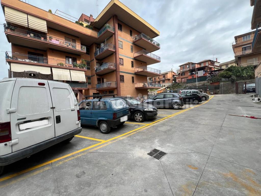 Posto auto - moto via Santa Seconda, Roma, Rif. 115876725 - Immobiliare.it