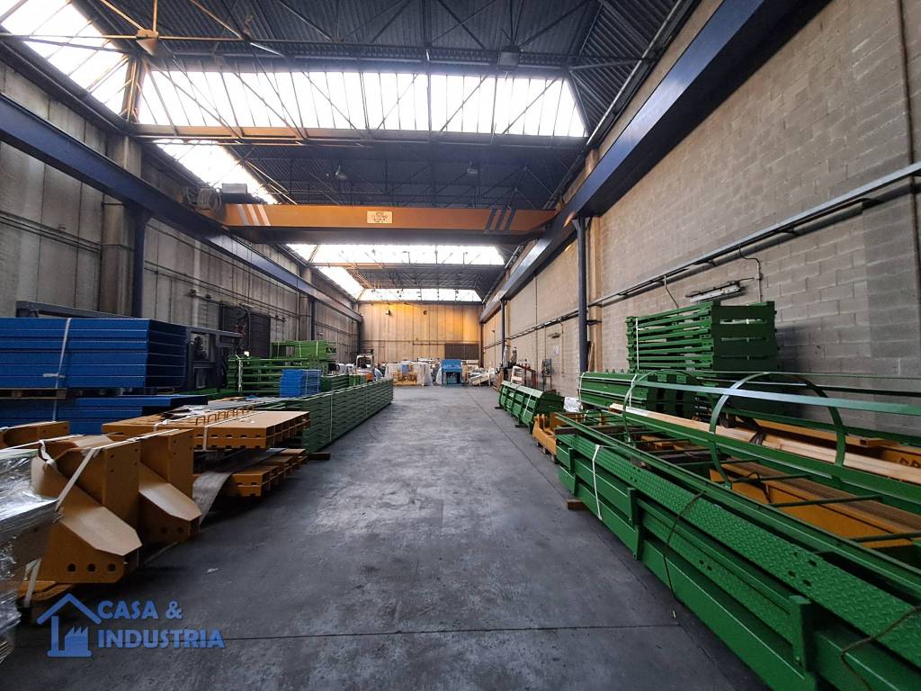 Capannone via Carlo Maria Maggi, Lesmo, Rif. 115880953 - Immobiliare.it