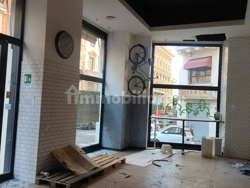Locale commerciale via Barberini 57, Roma, Rif. 115935055 - Immobiliare.it