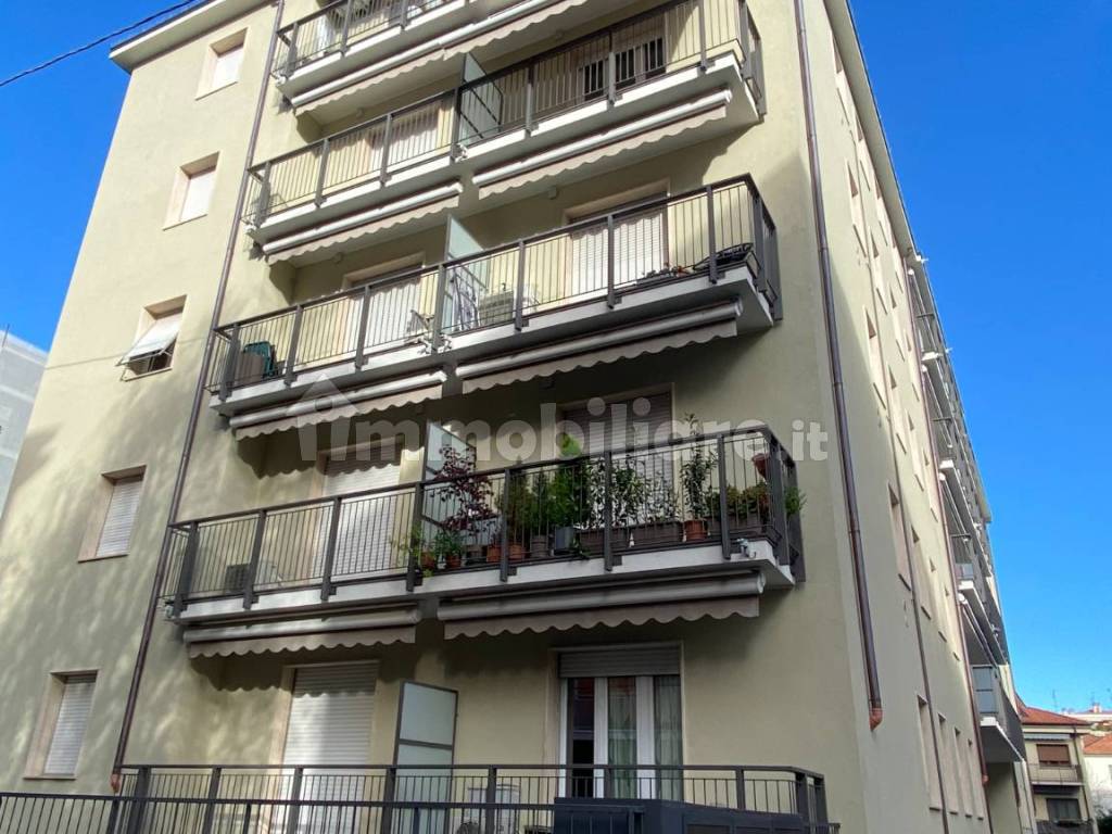 Vendita Appartamento Bergamo. Trilocale in via Paolo Vincenzo Bonomini ...