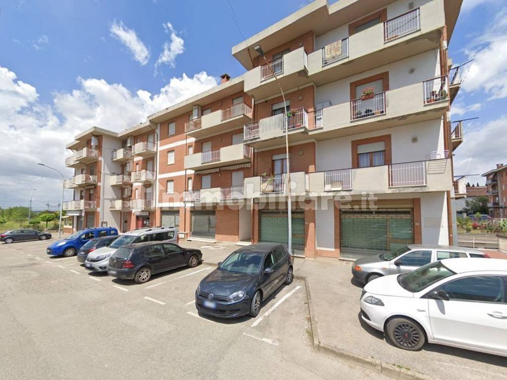 Vendita Appartamento Cortona. Trilocale in via Gino Morelli 13. Buono ...