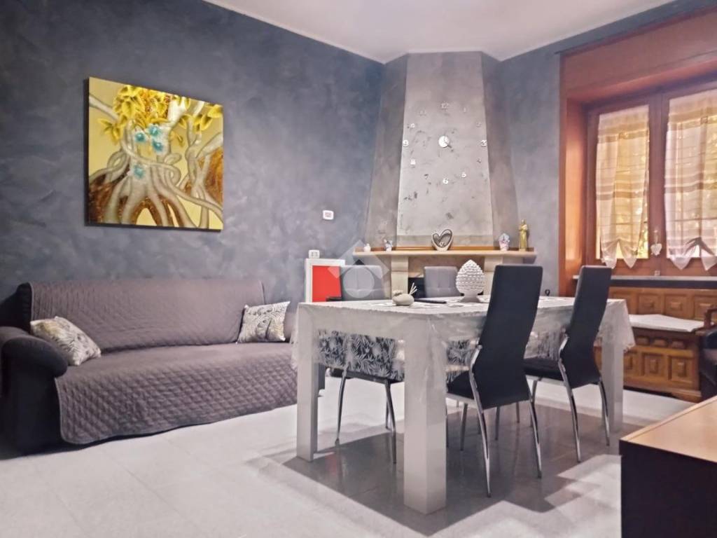 Vendita Villa unifamiliare in via Angelo Solimena 7 Santa Lucia di ...