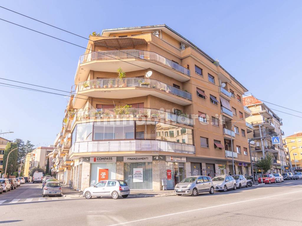 Vendita Appartamento Roma. Bilocale in via Monte Meta 4. Da ...