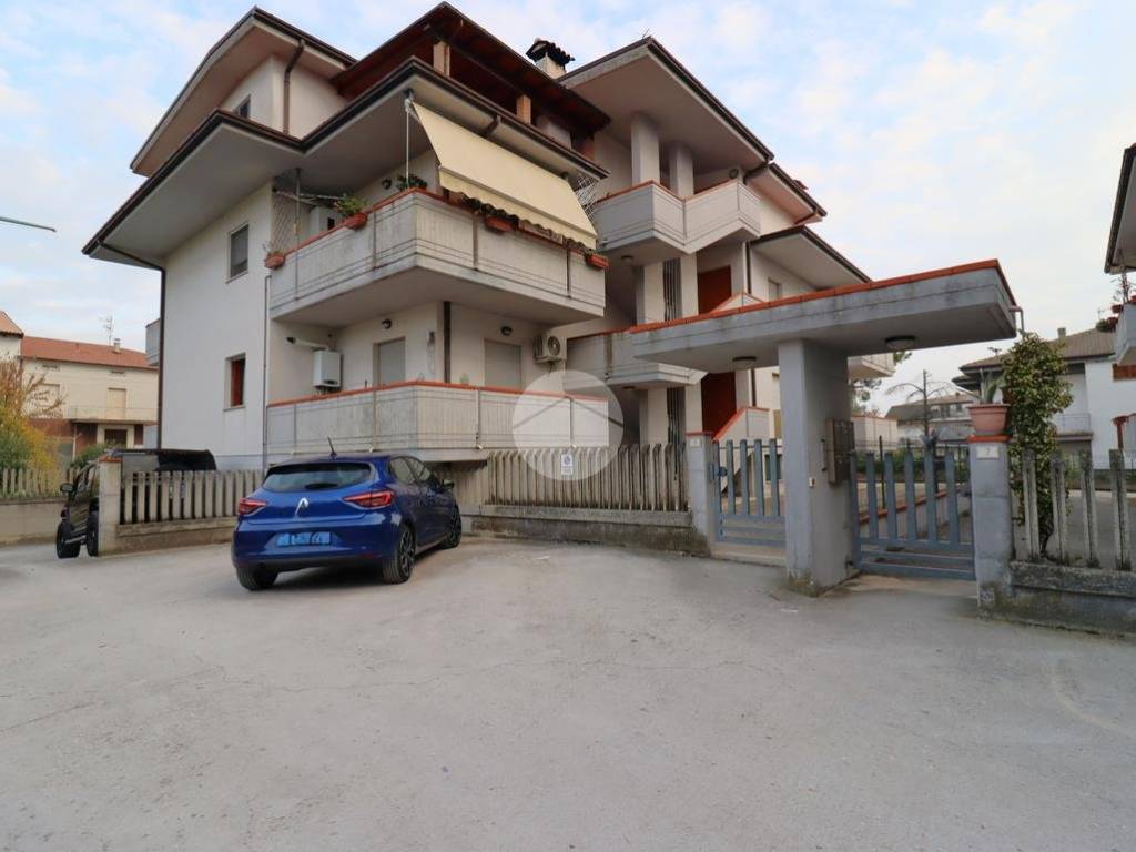 Vendita Appartamento in via xxiv maggio 5. Torano Nuovo. Buono stato ...